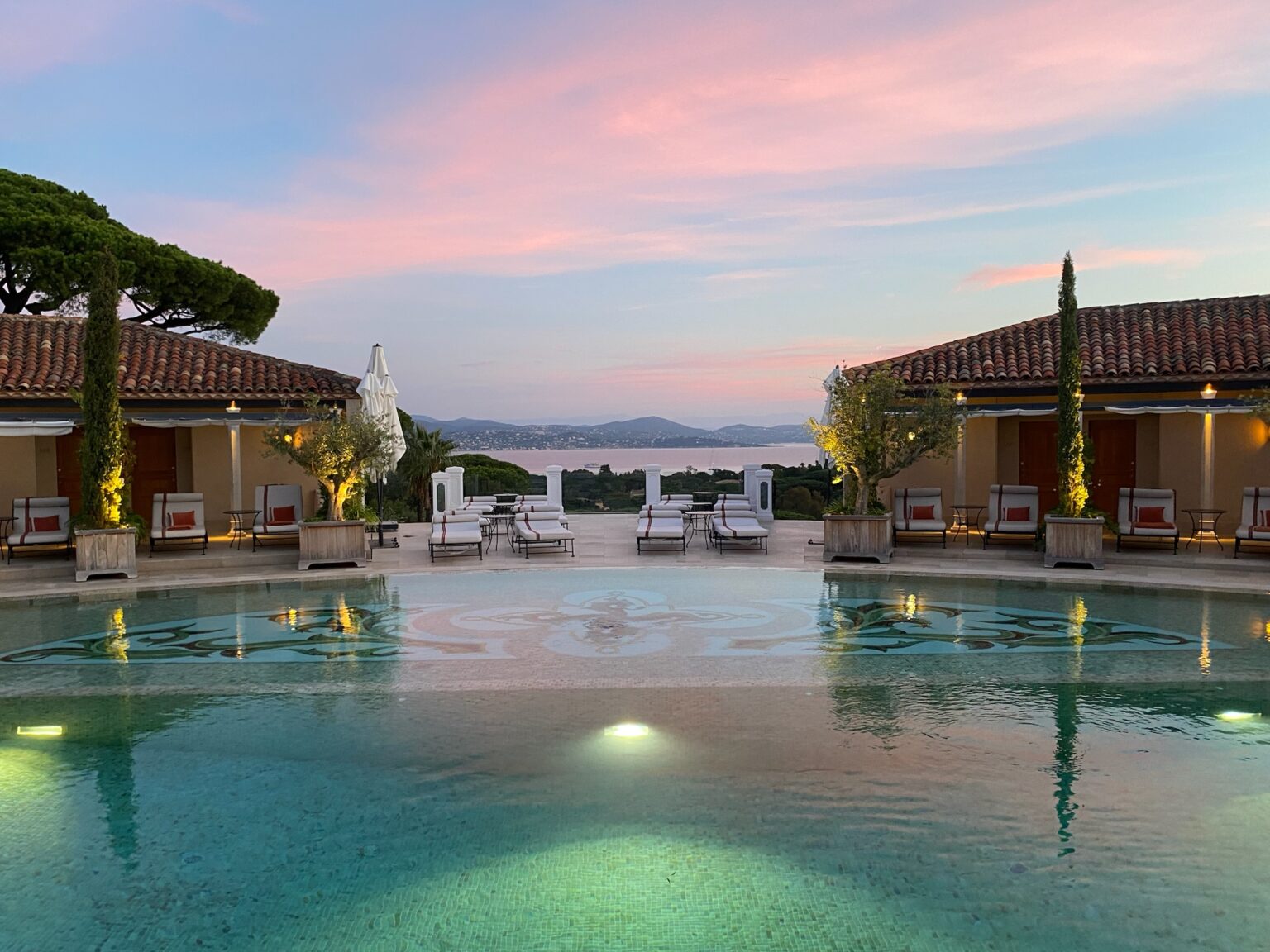 La structure, le « squelette » de votre piscine - Construction Piscine Golfe Saint Tropez | Azur ...